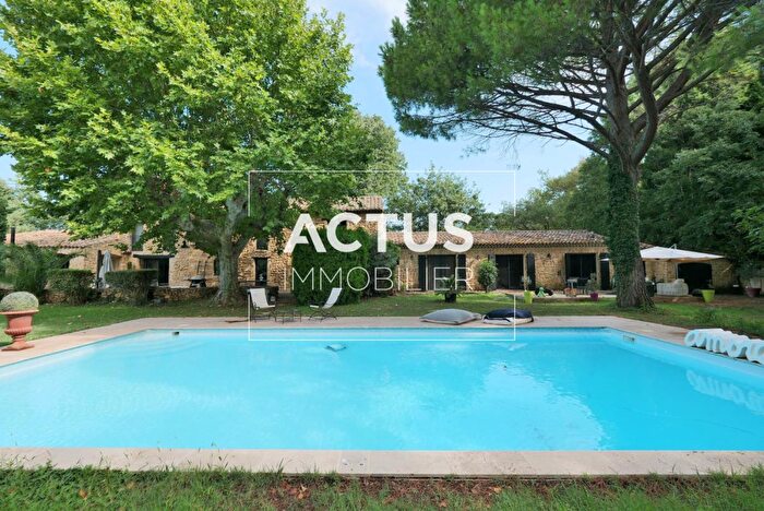 Maison à vendre - Grans - 8 pièces - 5 chambres