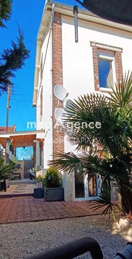 Maison à vendre - Romilly-sur-Seine, Centre-ville, Gare, Lion, Les Hauts Buissons - 4 pièces - 3 chambres