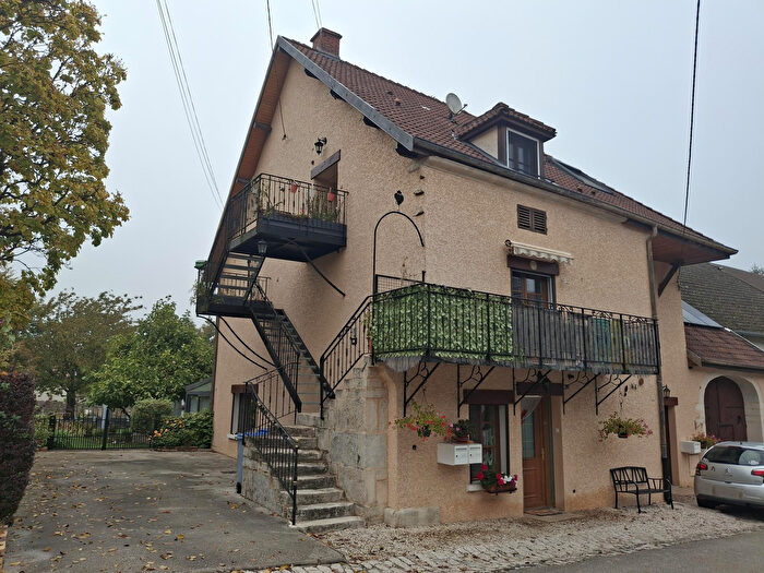 Appartement à vendre - Étrepigney - 4 pièces - 3 chambres