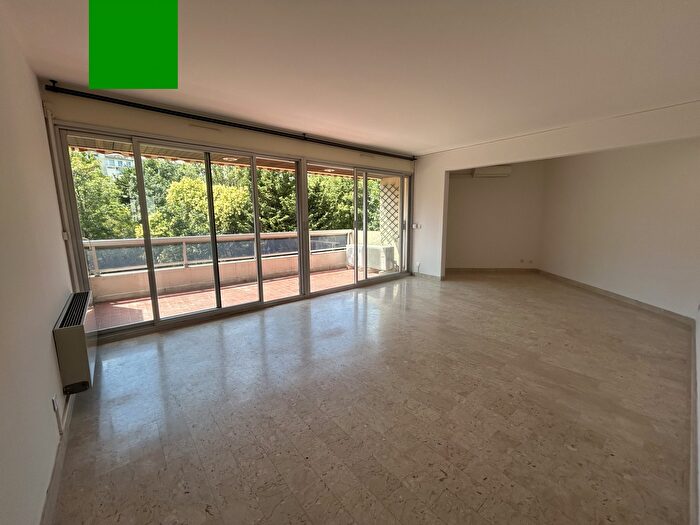 Appartement 4 pièces à Marseille 8ème, Perier, à louer