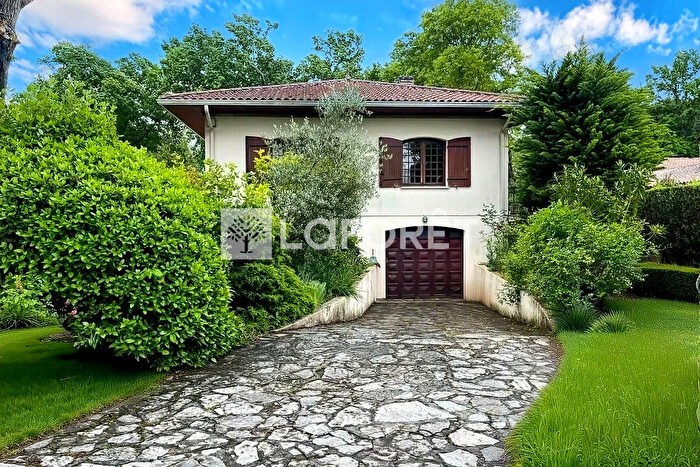 Maison à vendre - Mérignac, Centre-ville - 8 pièces - 6 chambres