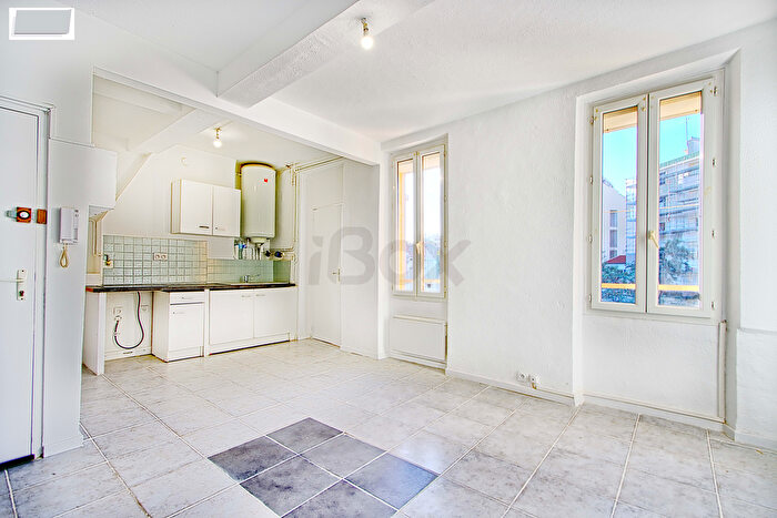 Appartement à vendre - Toulon, Saint-Roch - 3 pièces - 2 chambres