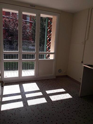 Givors, Centre-ville : Appartement 4 pièces à louer