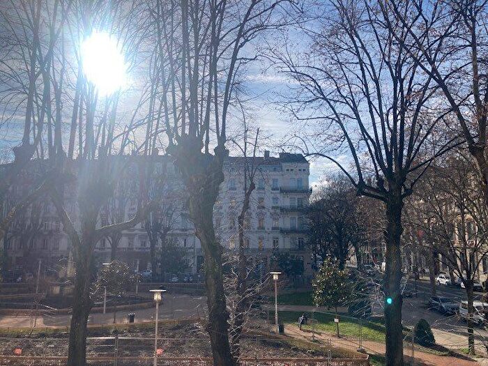 Appartement à louer - Lyon e , Tête dOr, Vitton - 6 pièces - 5 chambres