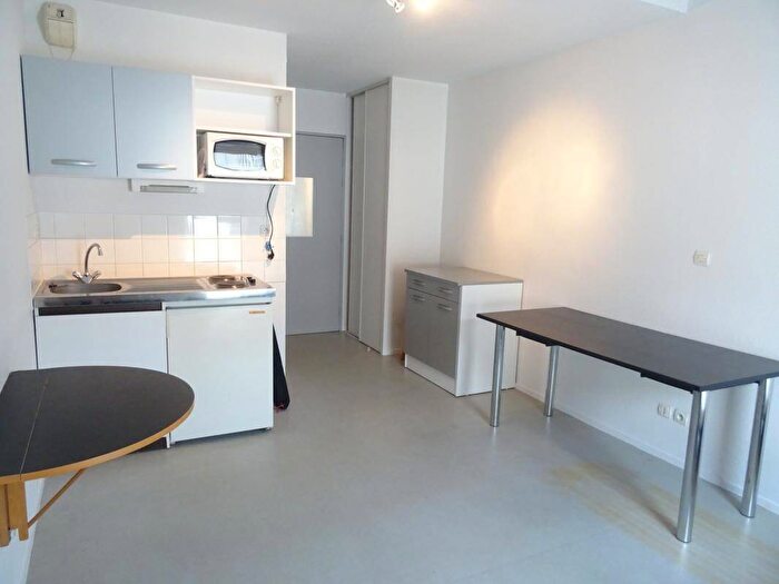 Appartement à louer - Madeleine, Nantes - 1 pièce