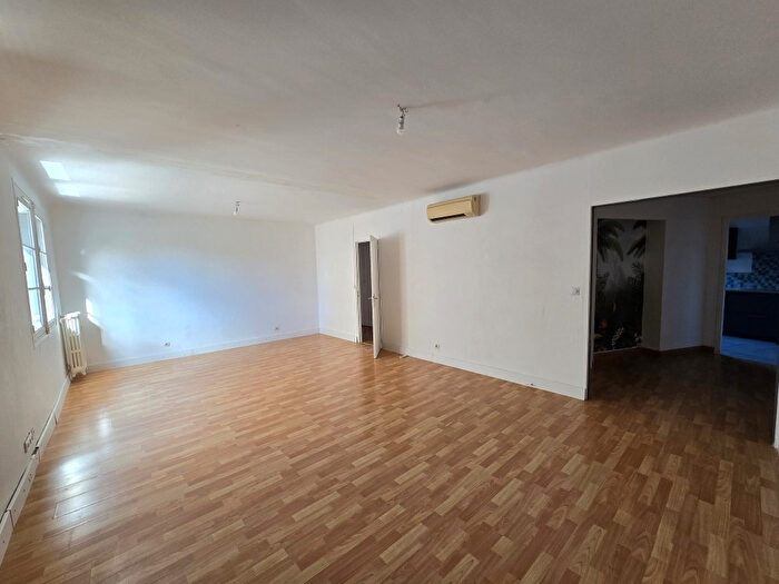Appartement 3 pièces à Nîmes, Feuchères, à louer