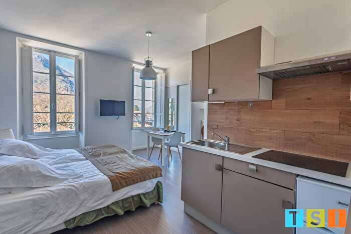 Bagnères-de-Luchon : Appartement 1 pièce à vendre
