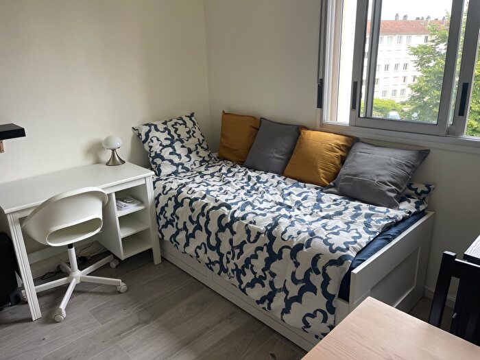 Appartement 1 pièce à Dijon, Port du Canal, à louer
