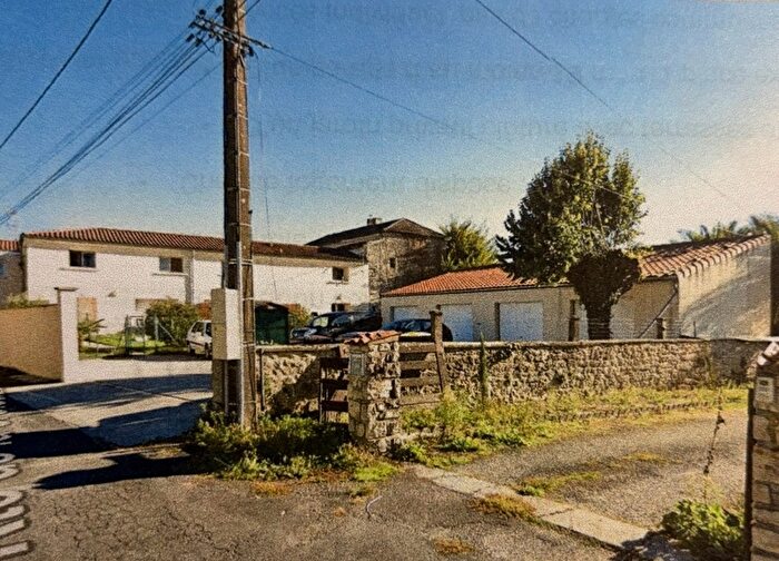 Maison à vendre - La Couronne - 15 pièces