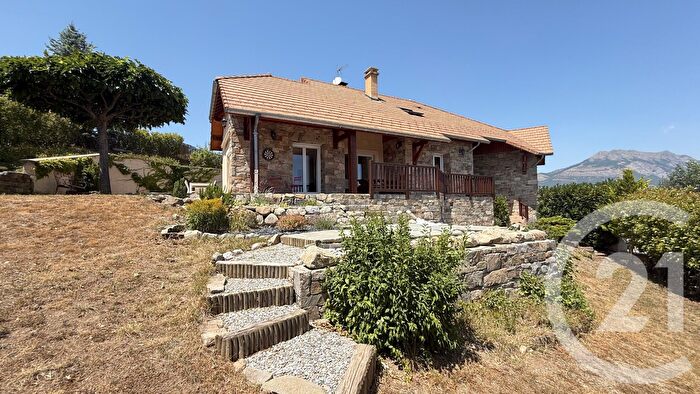 Maison 6 pièces à Pelleautier, à vendre
