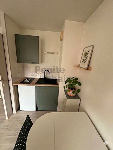 Appartement à louer - Madeleine-Saint Léonard-Justices, Angers - 1 pièce