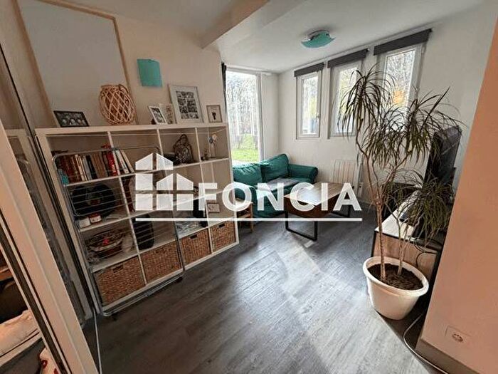 Appartement à louer - Cormiers-Hauts Batons-Champy-Butte Verte, Noisy-le-Grand - 1 pièce