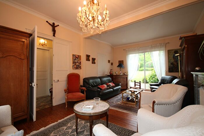 Maison 9 pièces à Oisemont, à vendre