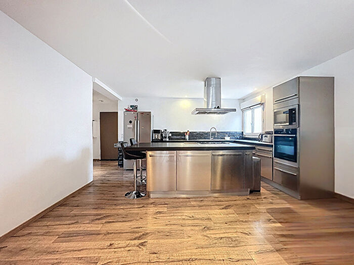 Appartement à vendre - Marseille e , Vielle Chapelle - 4 pièces - 3 chambres