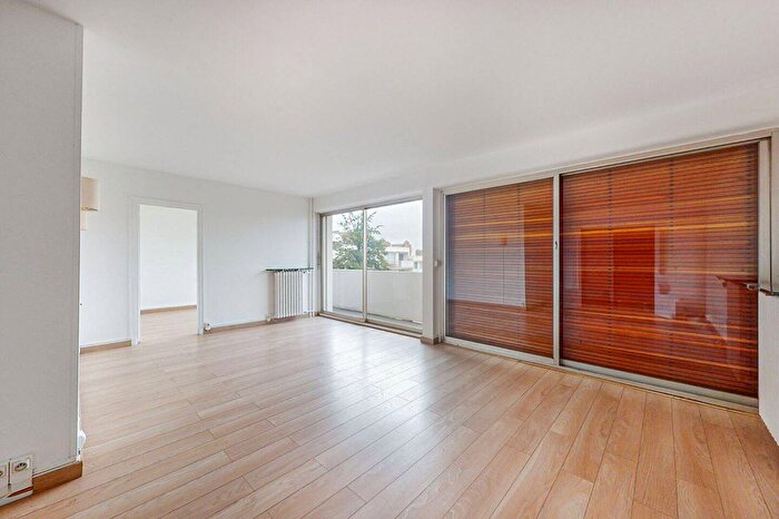 Appartement à louer - Centre, Saint-Cloud - 2 pièces - 1 chambre