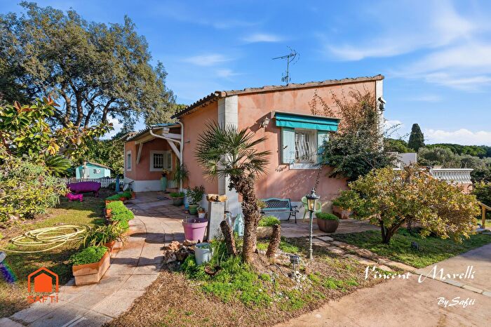 Maison à vendre - Hyères, Pyanet - 6 pièces - 3 chambres