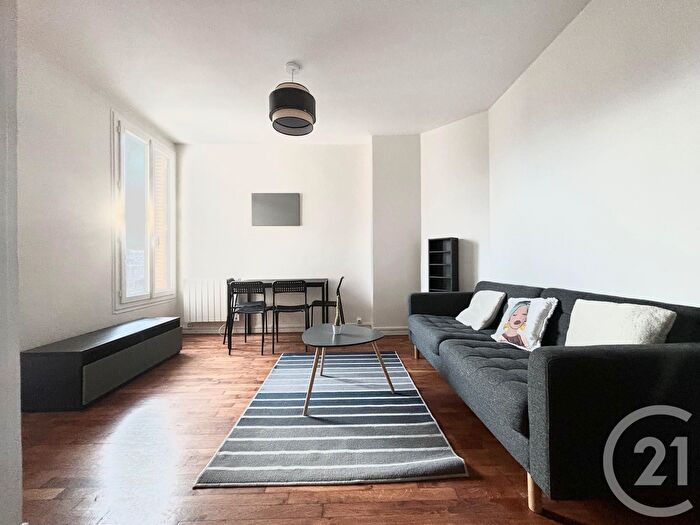 Appartement 3 pièces à louer - Aubervilliers, Centre-ville, Victor Hugo