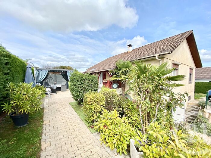 Maison à vendre - Saint-André-le-Gaz - 4 pièces - 3 chambres