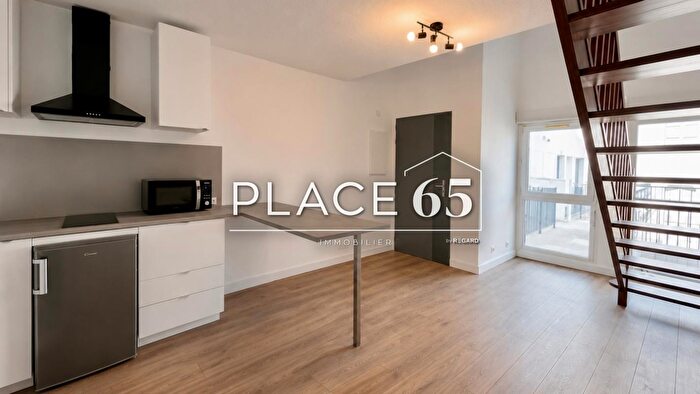 Nîmes, Ecusson, Arènes : Appartement à louer
