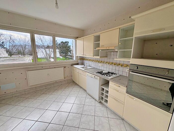 Appartement à louer - Roanne, Fontquentin - 3 pièces - 1 chambre