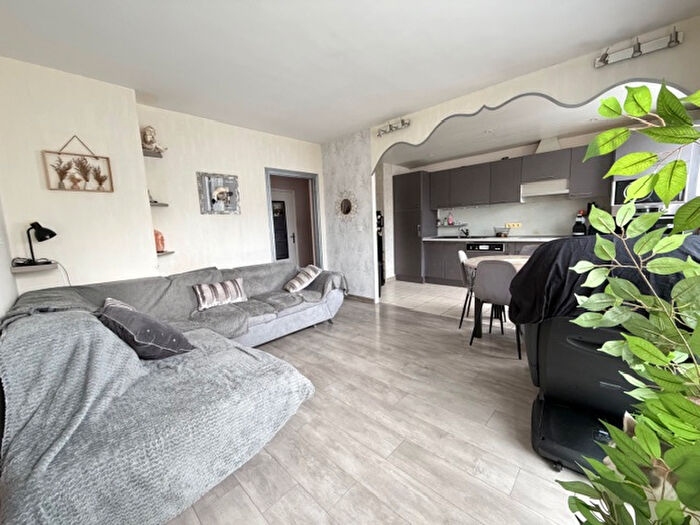 Appartement à vendre - Mitry-Mory - 3 pièces - 2 chambres