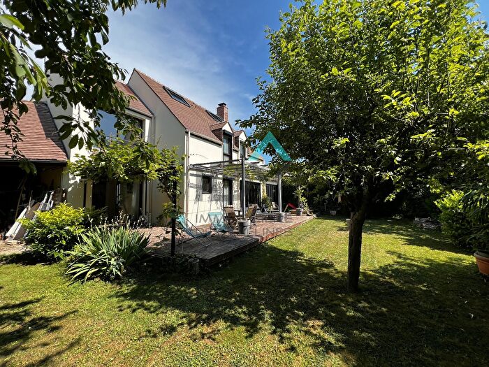 Maison à vendre - Le Mesnil-le-Roi - 7 pièces - 5 chambres