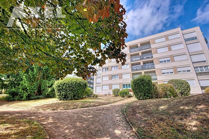Appartement 3 pièces à Bois-d'Arcy, La Tremblaye, à vendre