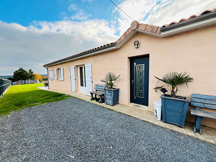 Maison à vendre - Naintré - 5 pièces - 4 chambres