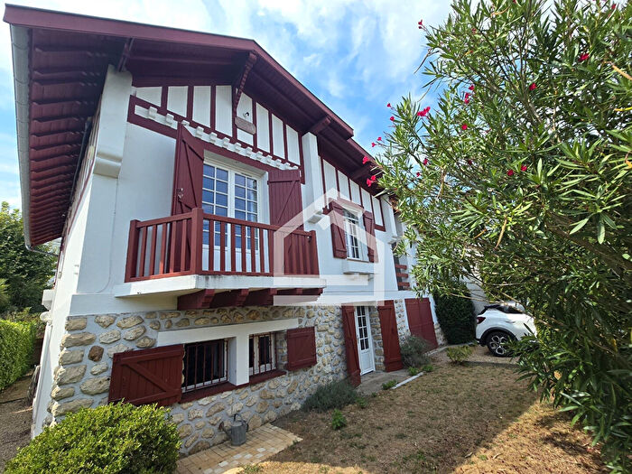 Maison à vendre - Mérignac - 8 pièces - 6 chambres