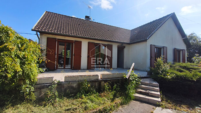 Champrond-en-Gâtine : Maison 6 pièces à vendre