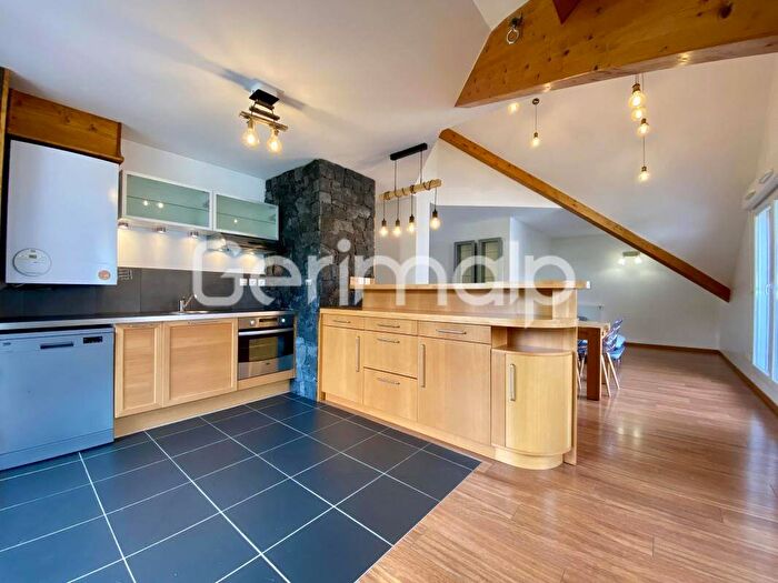 Appartement à louer - Pringy - 4 pièces - 3 chambres