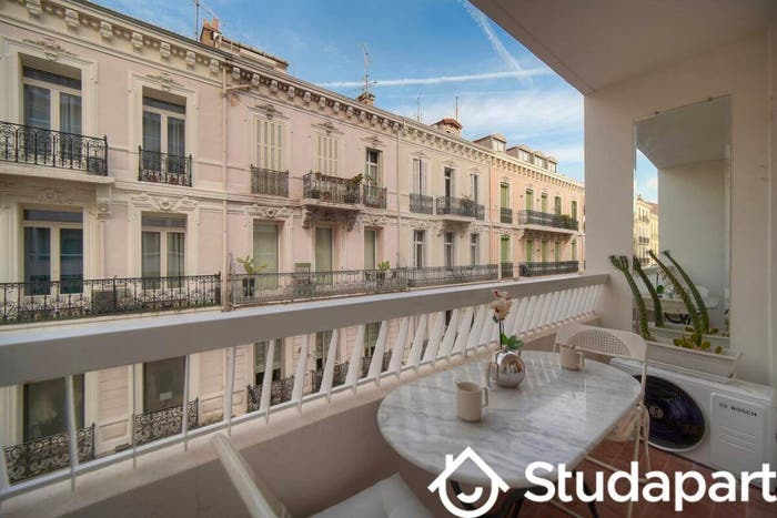 Centre-ville, Cannes : Appartement 1 pièce à louer