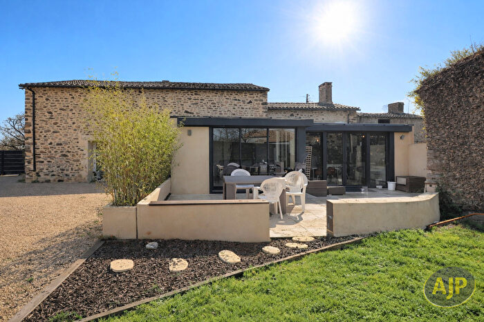 Maison à vendre - Legé - 12 pièces - 7 chambres