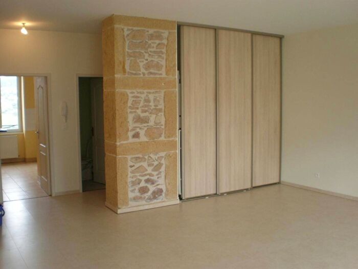 La Ville, Cours : Appartement 4 pièces à louer