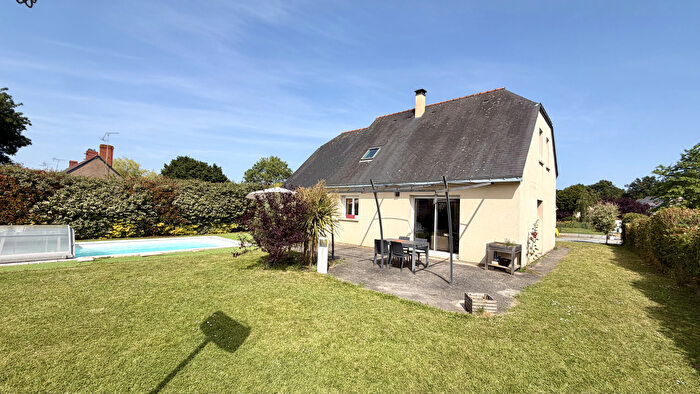 Maison 5 pièces à vendre à Bécon-les-Granits