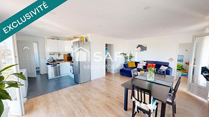 Appartement à vendre - Ambarès-et-Lagrave, La Blanche, Bernatet, Saint-Denis, Chemin de Vie, Garlop - 4 pièces - 3 chambres