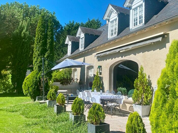 Nay - Maison 7 pièces à vendre