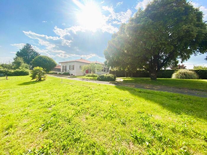 Maison à vendre - Aulnay - 6 pièces - 4 chambres