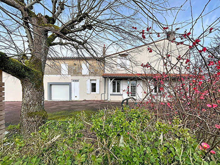 Maison à vendre - Saint-Gervais - 8 pièces - 5 chambres