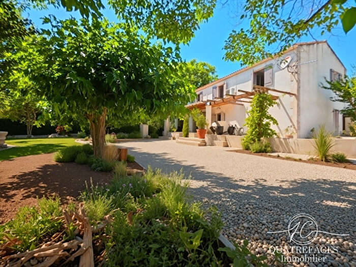 Maison 7 pièces à vendre à Tarascon, Kilmaine, Cité du Cheval, Marly, Radoubs