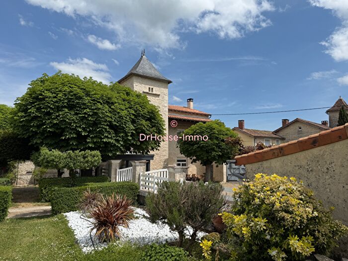 Ruffec - Maison 6 pièces à vendre
