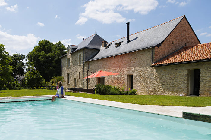 Maison à vendre - Treillières - 14 pièces - 6 chambres