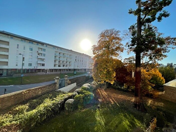 Appartement à louer - Quartiers Ouest, Arsenal, Redon - 2 pièces - 1 chambre