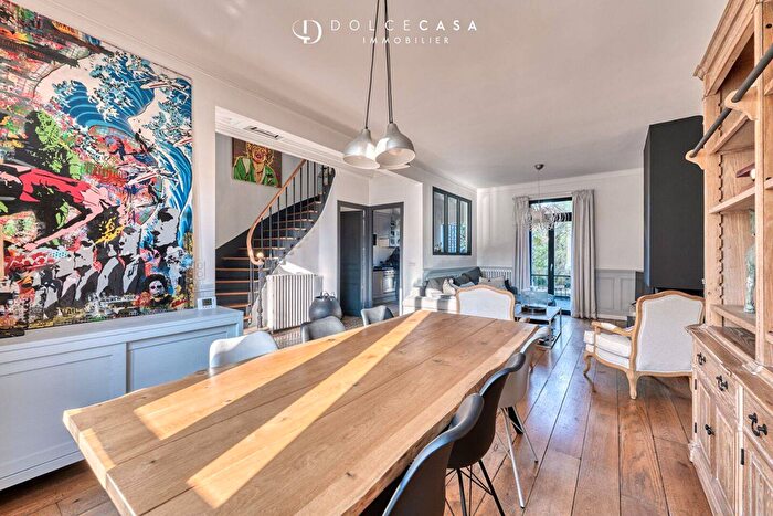 Maison à louer - Plaisance-Boulevard de Strasbourg, Nogent-sur-Marne - 5 pièces - 4 chambres