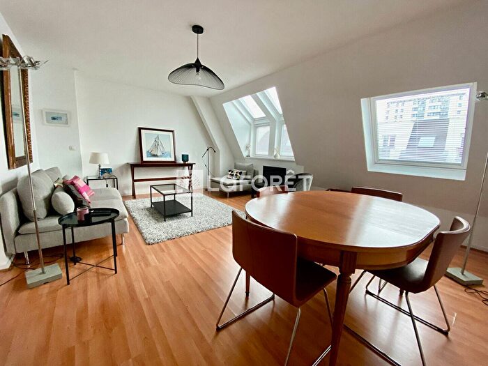 Centre Ville, Suresnes - Appartement 4 pièces à louer