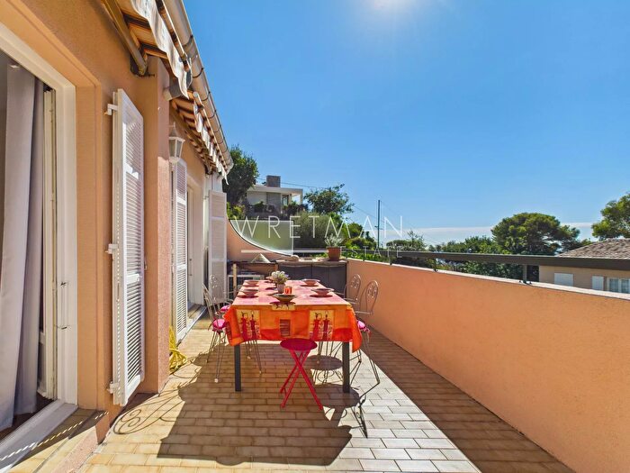 Appartement à vendre - Menton, Hôtel de Ville, Vieille Ville, Musée, Madone, Carnolès - 3 pièces - 2 chambres