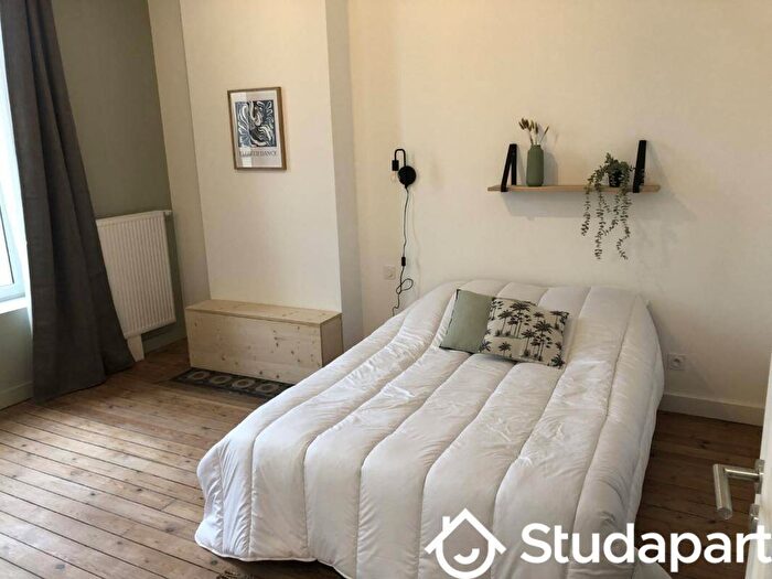 Appartement à louer - La Bastide, Bordeaux - 1 pièce - 2 chambres