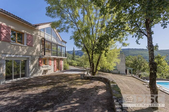 Saint-Antonin-Noble-Val : Maison 9 pièces à vendre