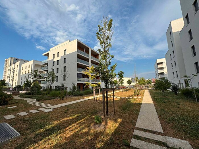 Appartement 2 pièces à louer à Les Genêts-Le Vinatier-Le Lessivas, Bron