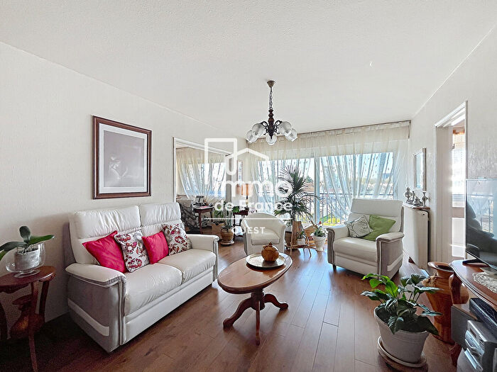 Appartement à vendre - La Roche-sur-Yon, Pyramides, Jean-Yole - 4 pièces - 2 chambres